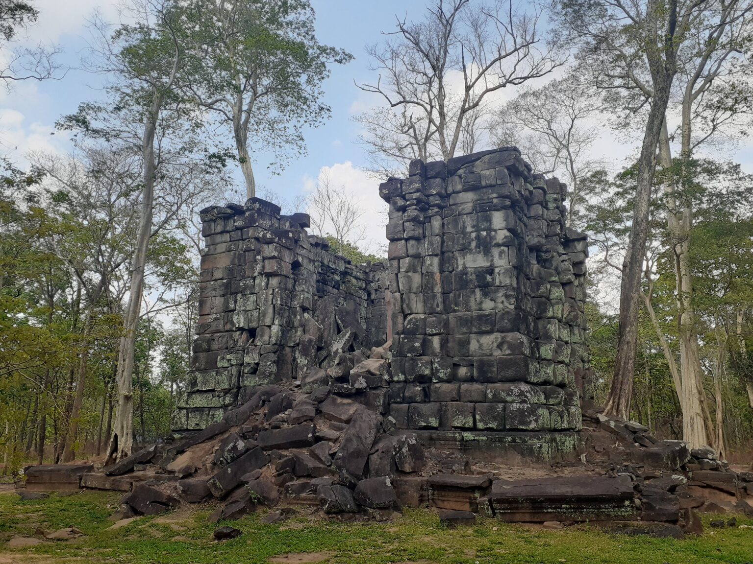 Koh Ker Archaeological Site: What to See and How to Get | Mai and Chris ...