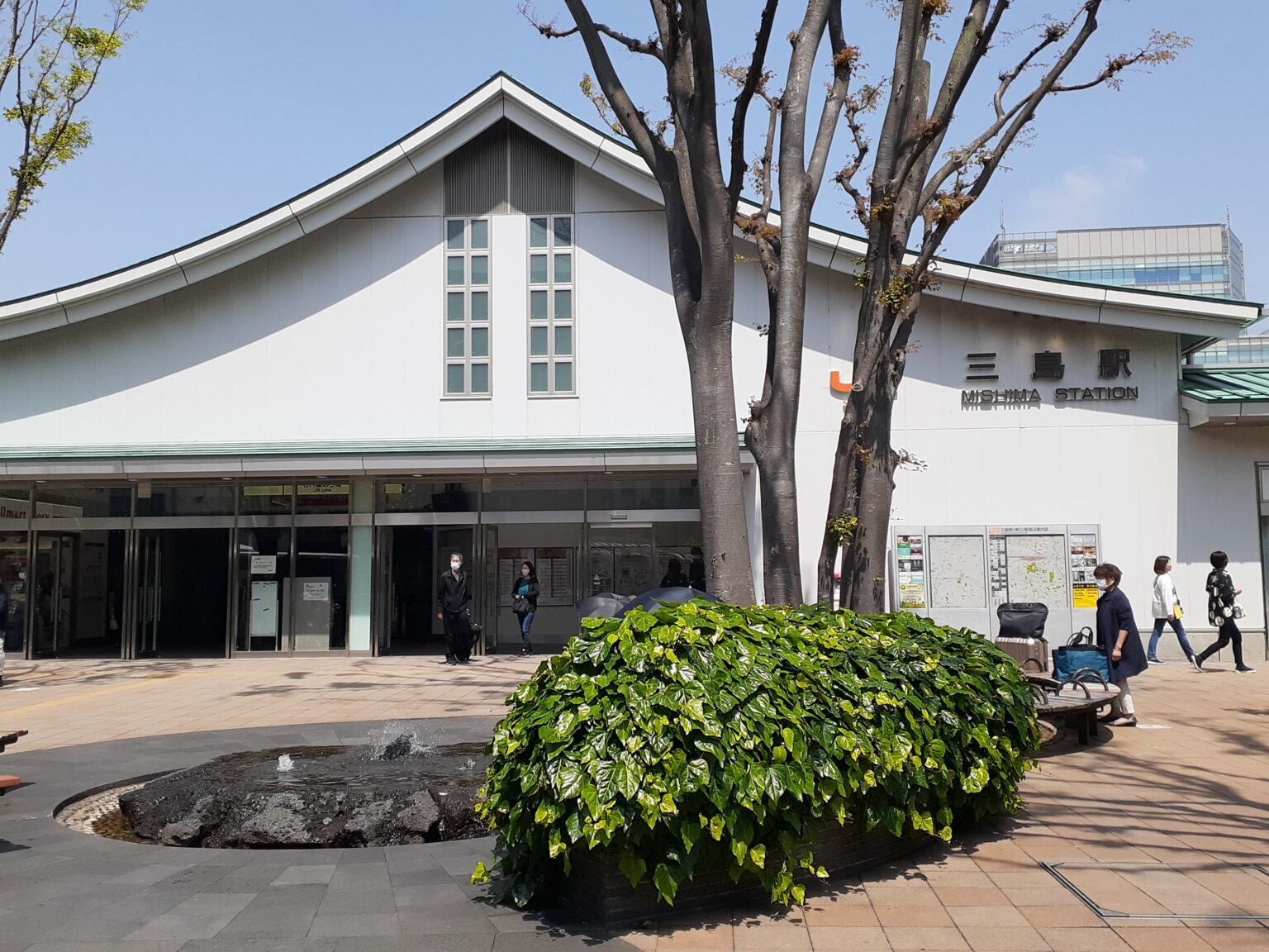 Walking the Old Hakone Highway: Hakone Checkpoint to Yamanaka Castle ...