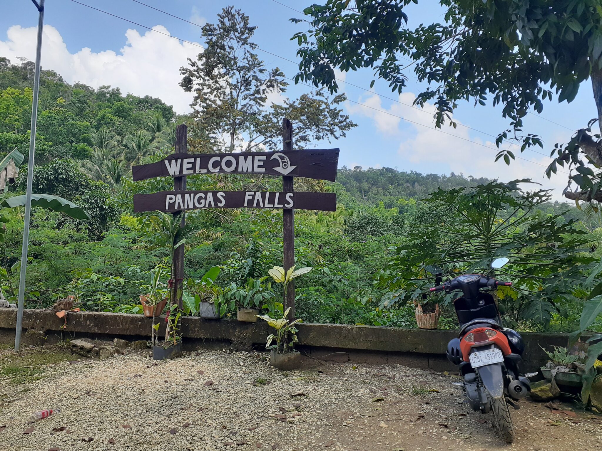 Bohol Sightseeing and Attractions 1: Chocolate Hills and Pangas Falls | Mai and Chris Travel