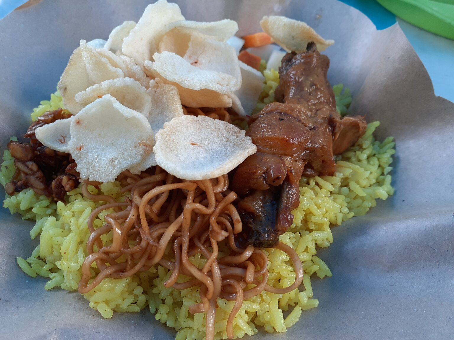 Bus journey from Makassar to Tana Toraja (Rantepao) Took 13 hours in ...