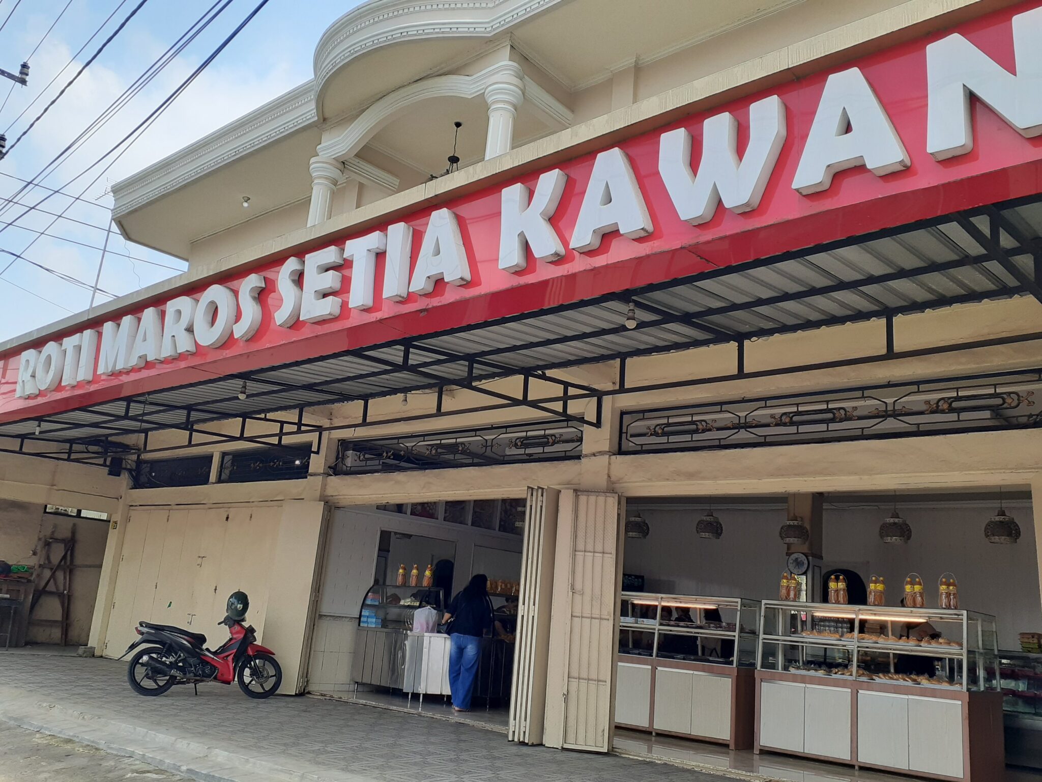 Bus journey from Makassar to Tana Toraja (Rantepao) Took 13 hours in ...