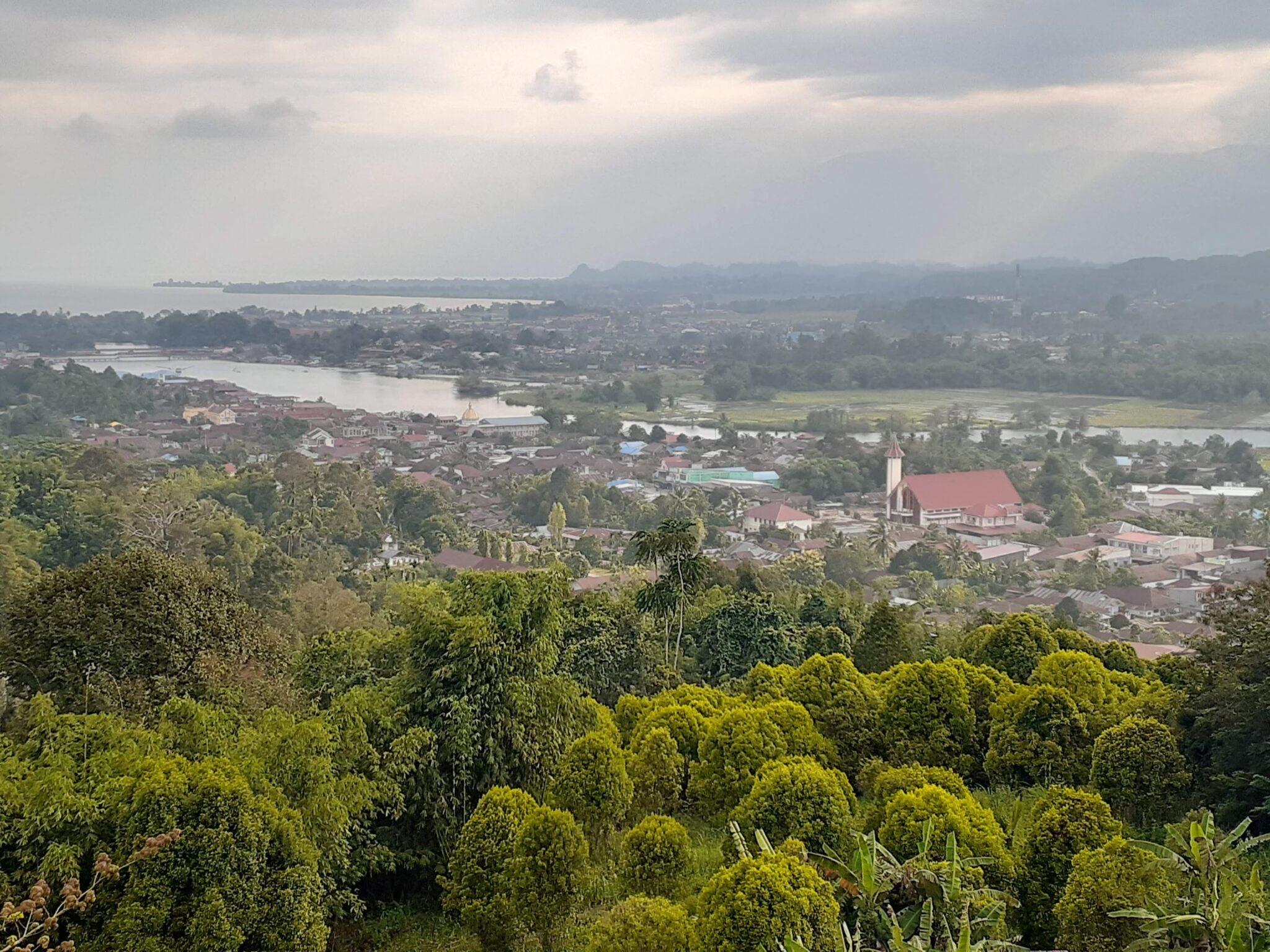 What to Do in Tentena? Sightseeing and Attractions | Mai and Chris Travel