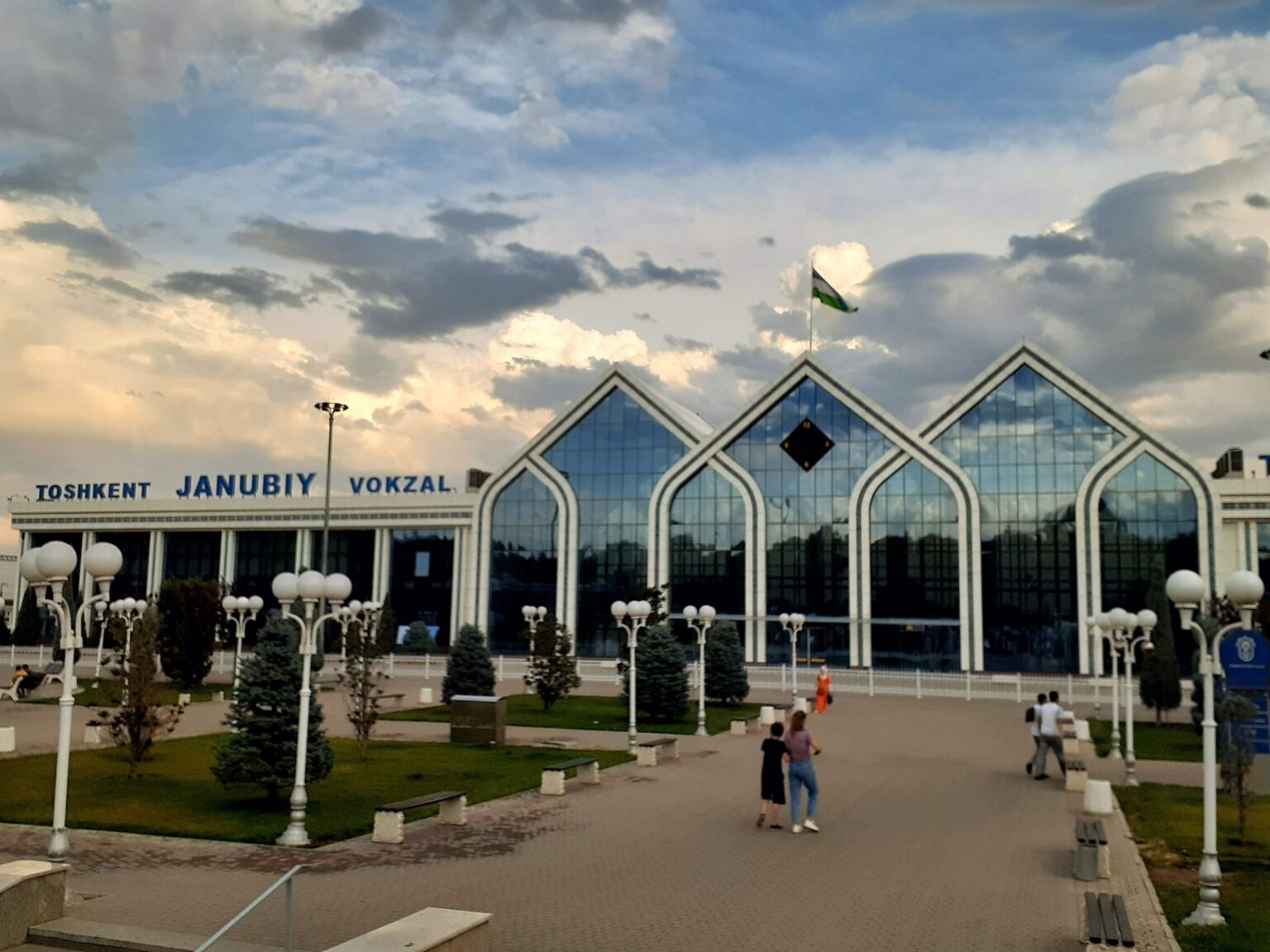 Tashkent to Nukus on a First Class Sleeper Train – Uzbekistan Railways ...