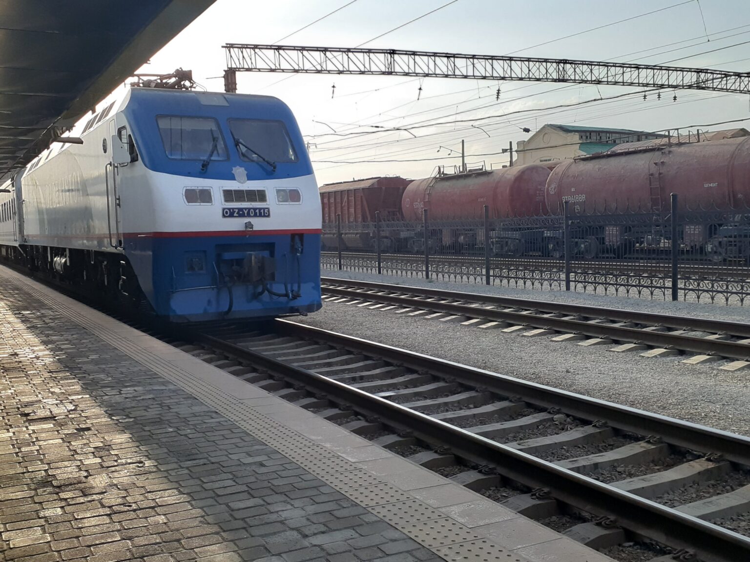 Uzbekistan Railway Journey from Samarkand to Tashkent | Mai and Chris ...
