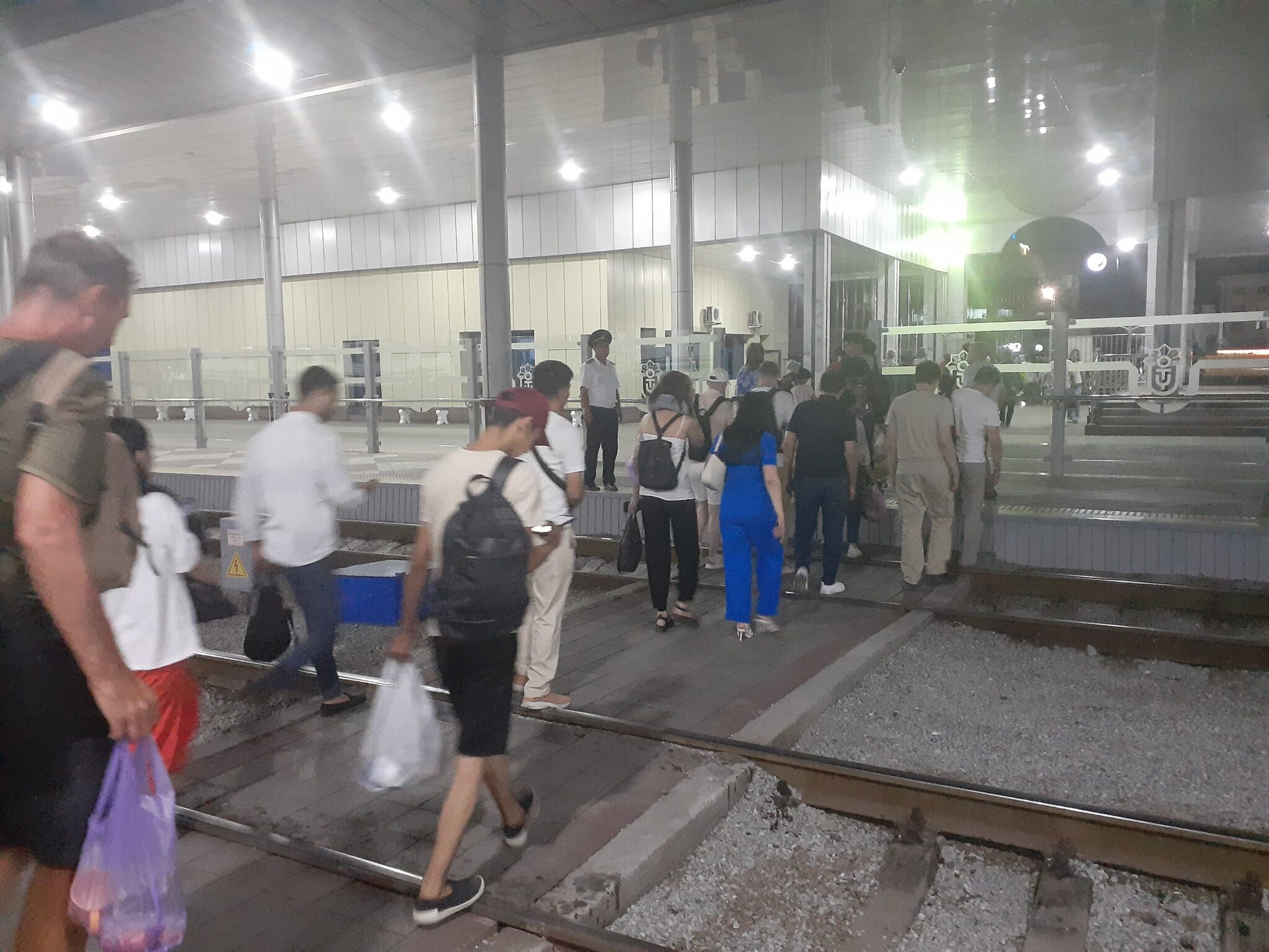 Uzbekistan Railway Journey from Samarkand to Tashkent | Mai and Chris ...