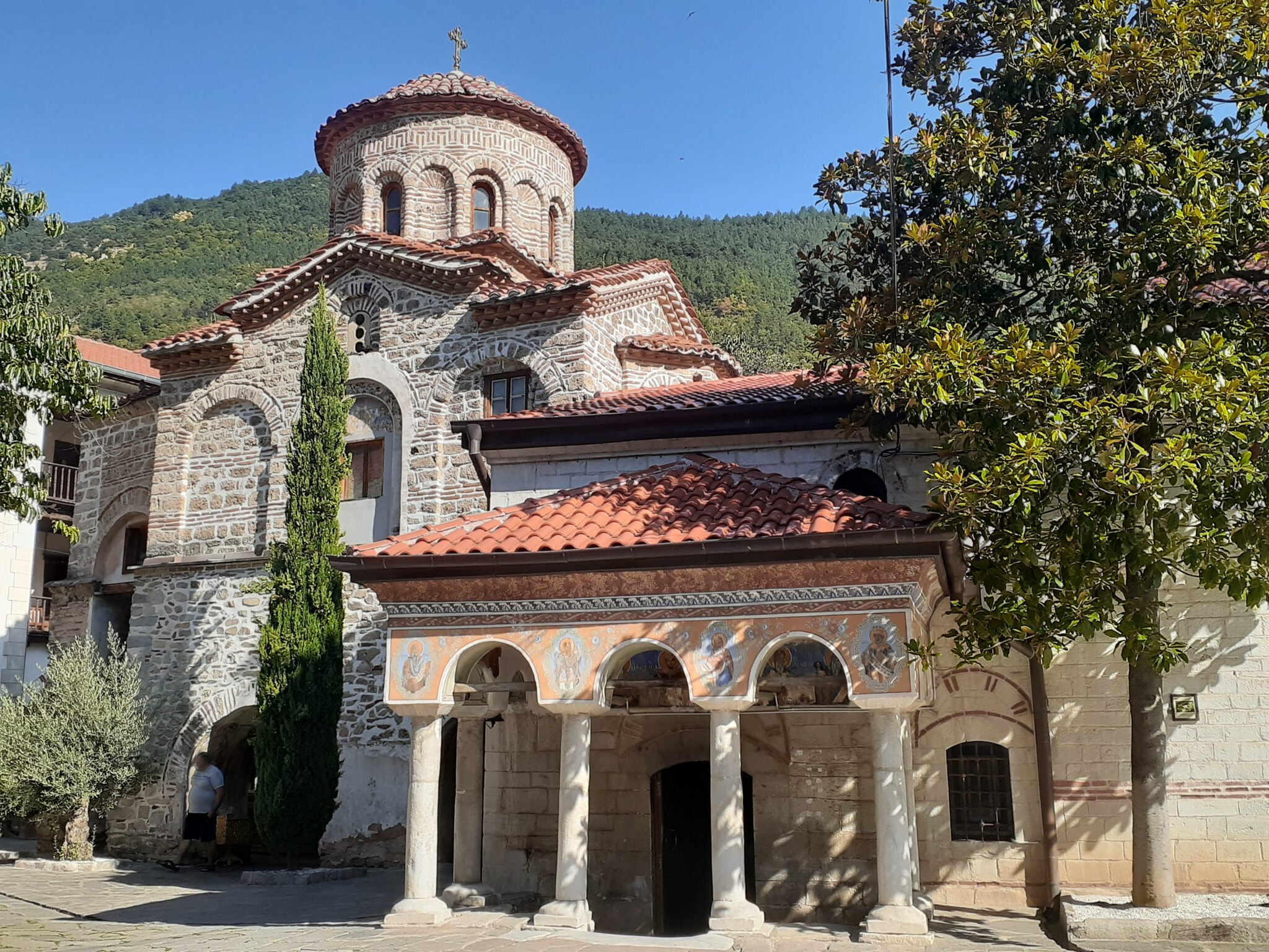 How to Visit Bachkovo Monastery & Asen’s Fortress from Plovdiv: A ...