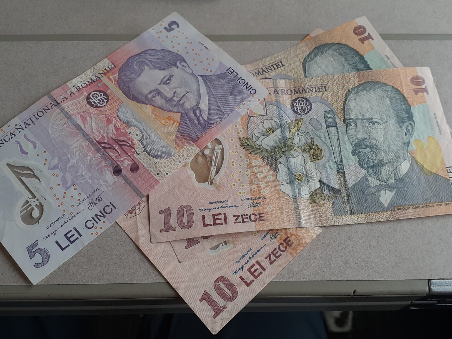 Bucharest to Sinaia: Train Journey with Romanian Railway | Mai and ...